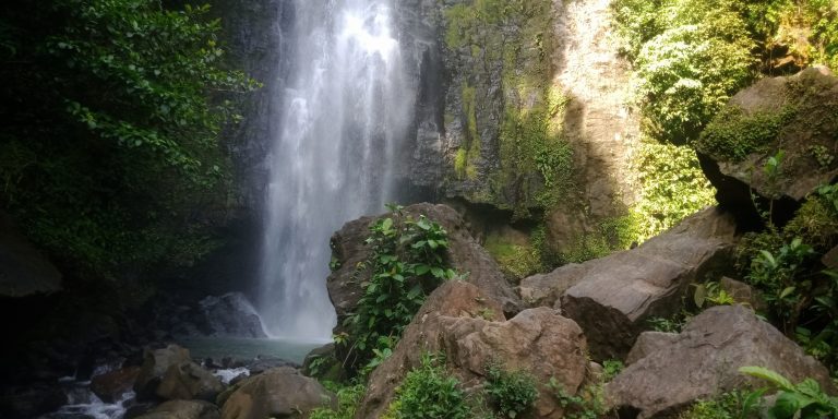 Indahnya Air Terjun Tunan Talawaan, Salah Satu Ikon Pariwisata di Sulut ...